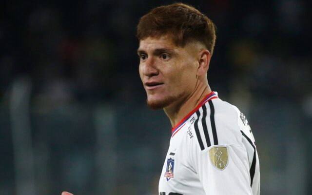 Leonardo Gil aprovecha su tiempo libre tras su expulsión en Colo Colo y ...