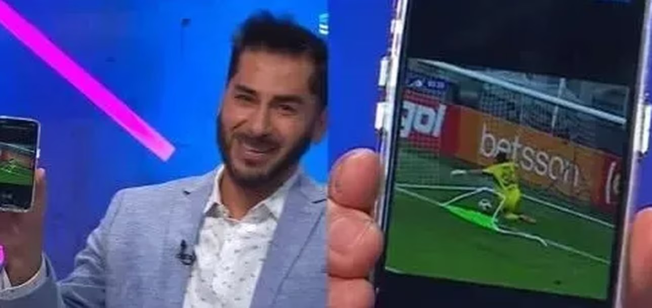Hasta mostró un meme: Johnny Herrera se desató al burlarse en vivo por ...