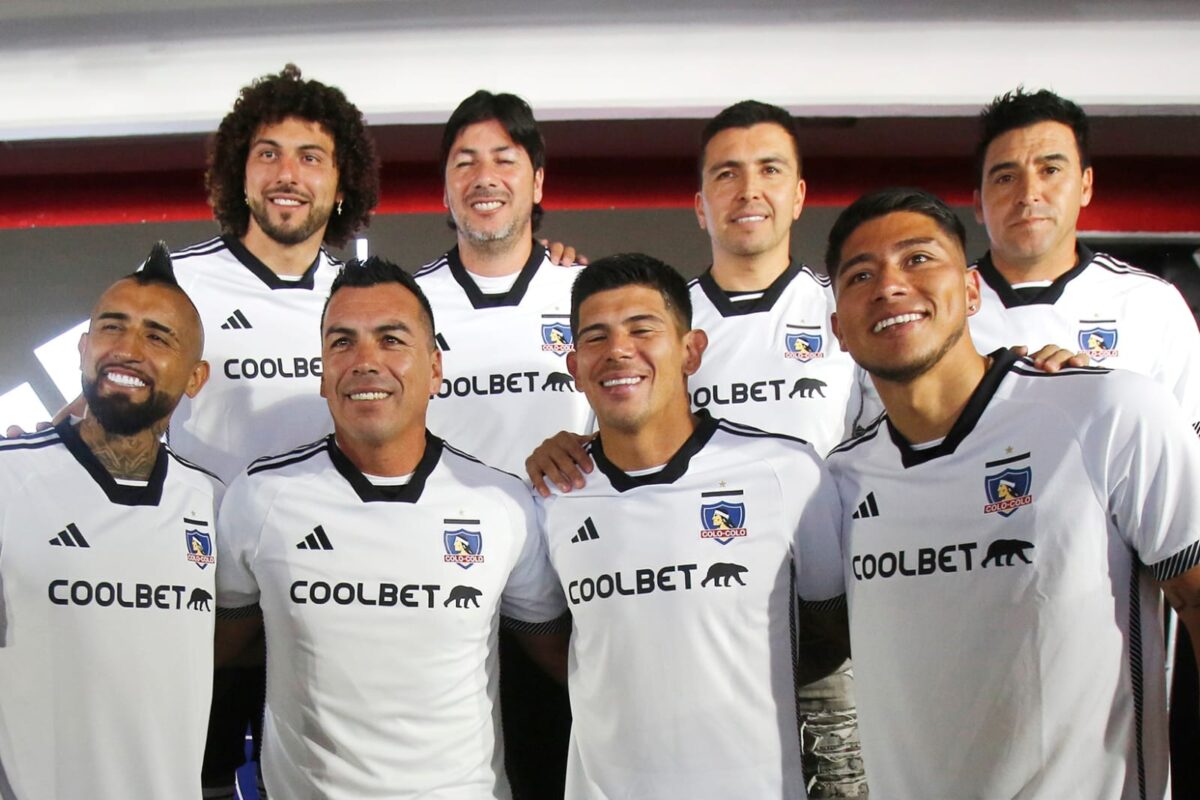 ¿Serán reales? Filtran fotos de las posibles camisetas de Colo-Colo ...